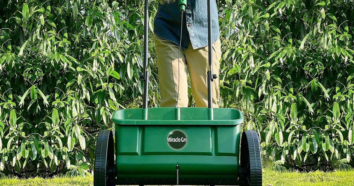 How to easily find the right settings for your lawn spreader | Love The ...